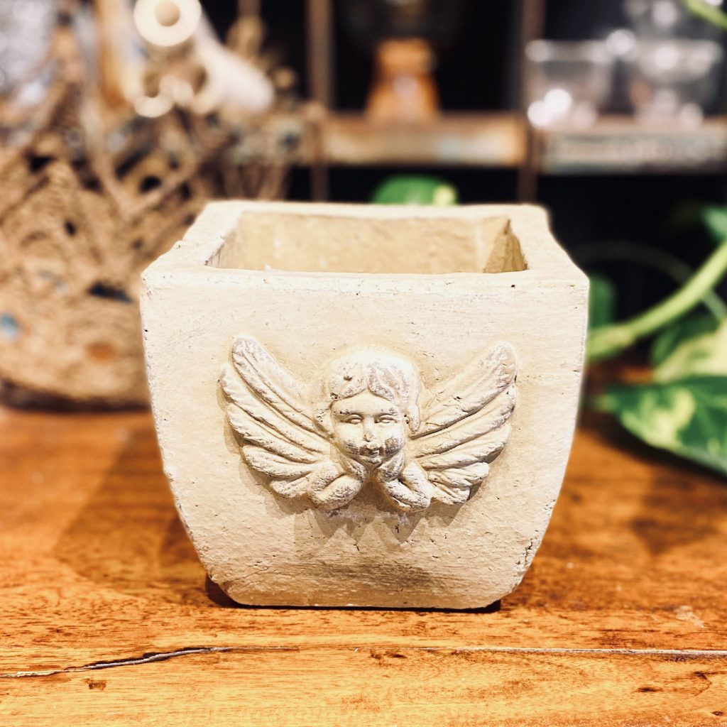 Flower pots | Cafe Lost & Found